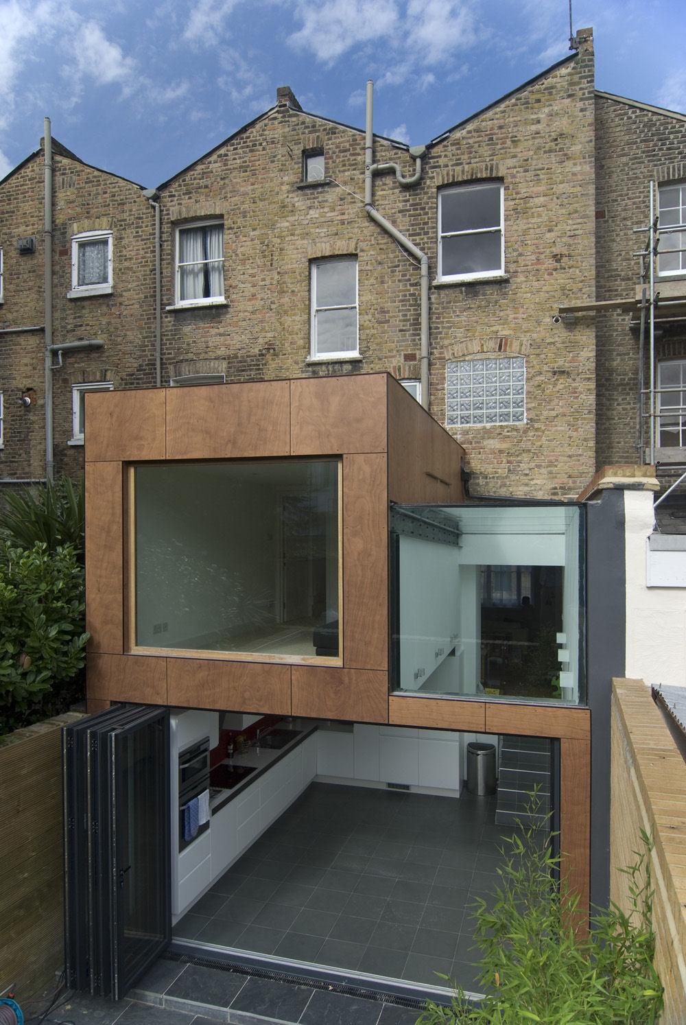 Minimalist Architecture and Home Interior: Camden Pod extension completes