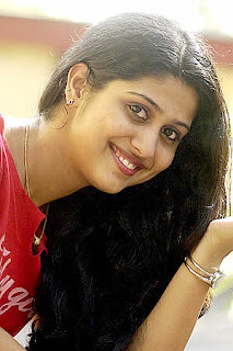 INDIAN FILM ACTRESS IMAGES AND PROFILES: SINGER RENJINI JOSE IMAGES-1
