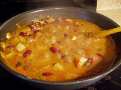 Sizzling Indian Recipes.....: Rajma & Aloo - Masaledaar Curry.