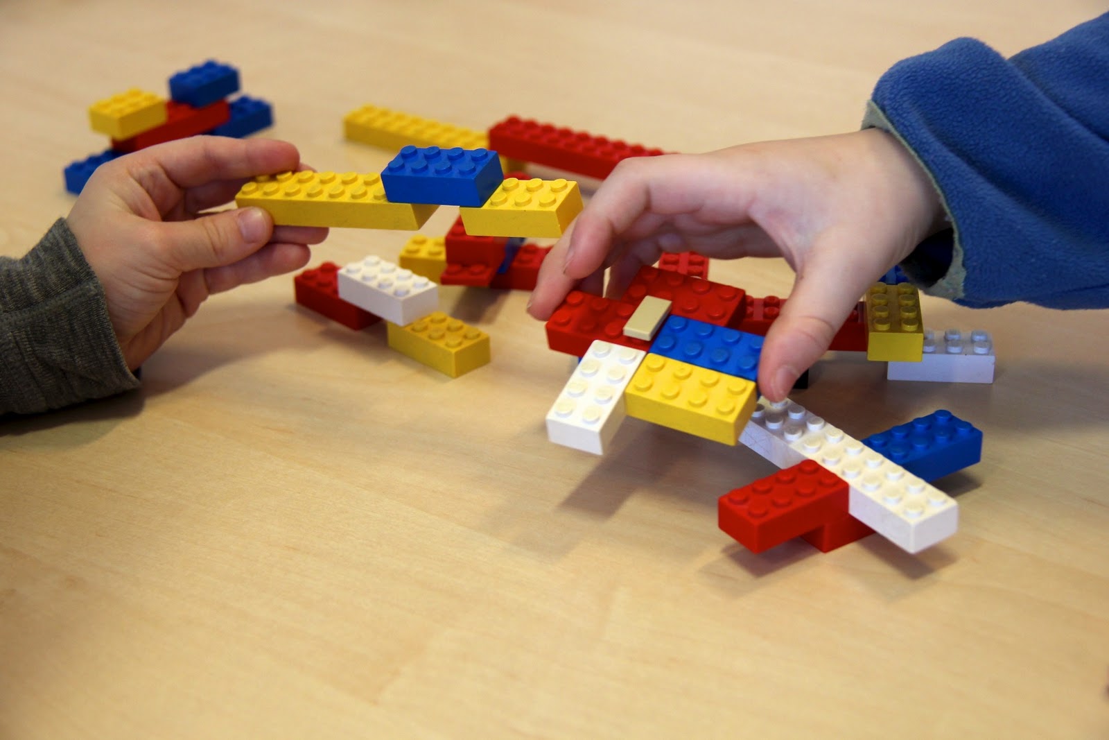 Norlandia Myrertoppen barnehage: Lek med lego