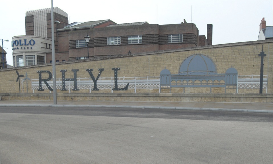 Rhyl Life: SIGNS OF TIMES