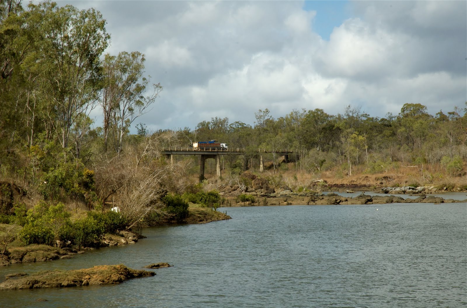 Avan Touring in Australia: Calliope River Rest Area - Wed 25th November.