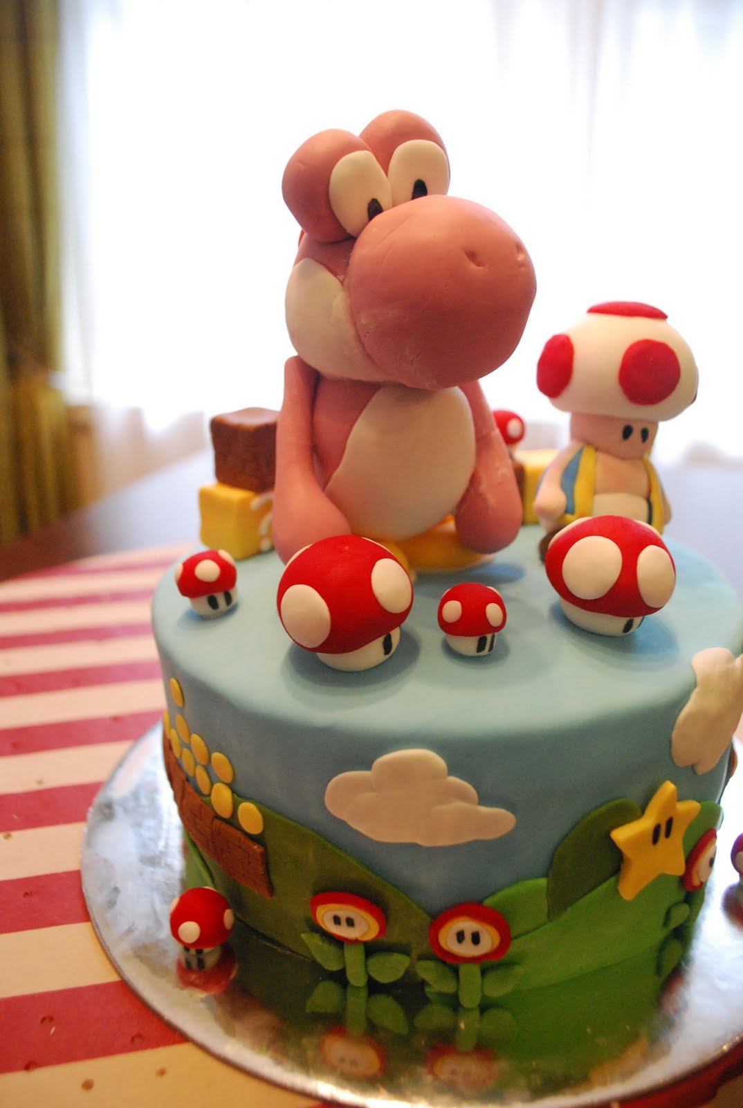 i eat sweet: Sora's Pink Yoshi birthday cake