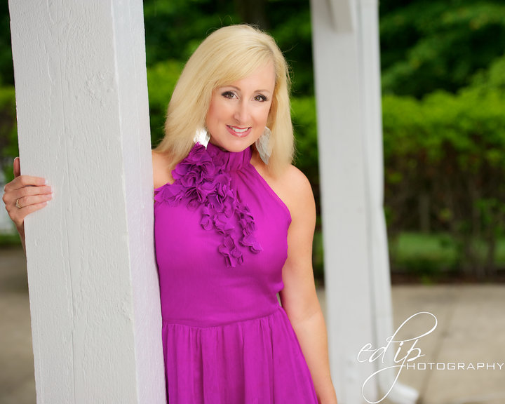 Mrs/Ms Earth Pageant: Mrs. Virginia Earth has photo shoot done!