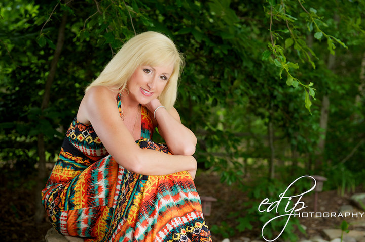 Mrs/Ms Earth Pageant: Mrs. Virginia Earth has photo shoot done!