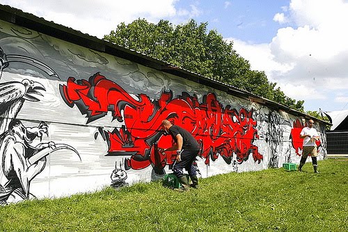 Buzz Graffiti: Red Alphabet Graffiti Letters At Home
