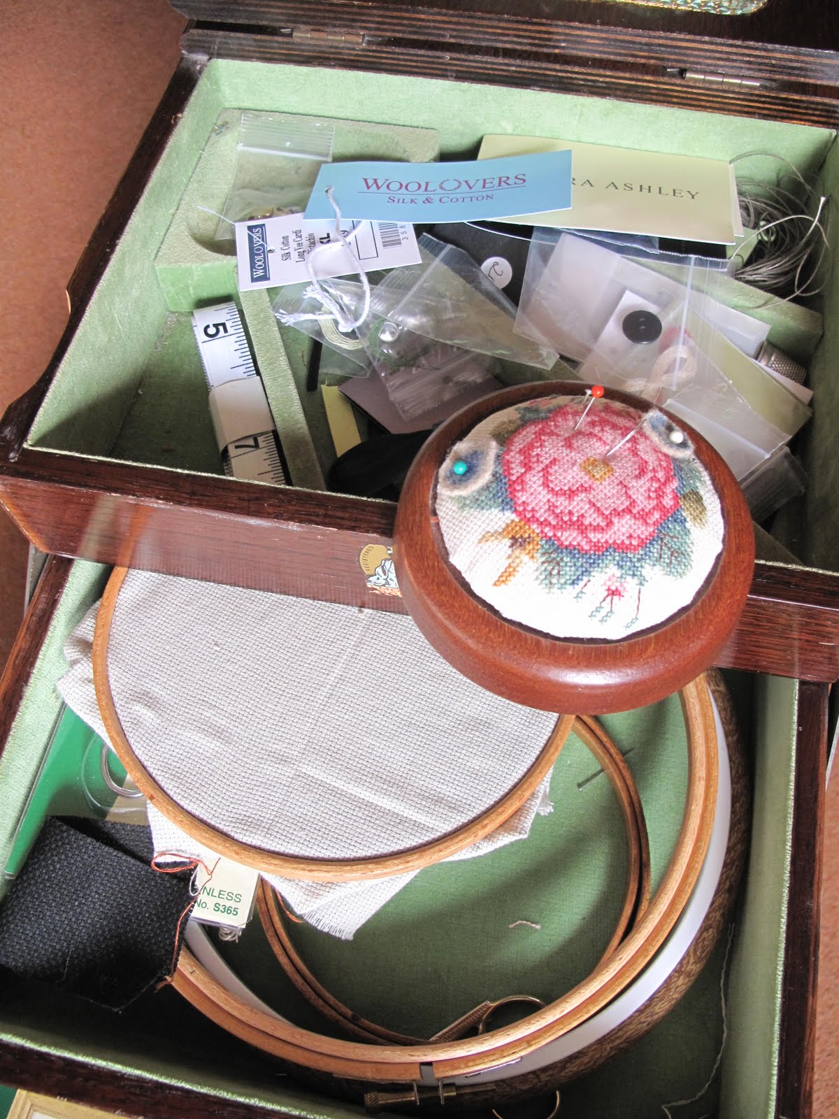 That Crafty Fish x: April 2010