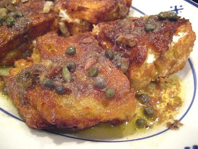 Spiedini alla Romana: Fried Mozzarella Skewers