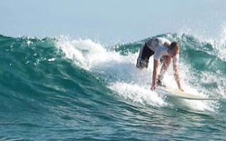 Island Hoppers: The only surf spot in Belize