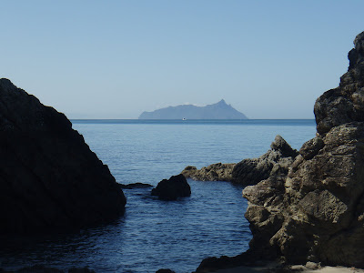 Breakaway Retreat: Hen and Chicken Islands