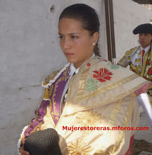 Tauromaquia Femenina: La novillera Rocío Morelli cortó una oreja ...