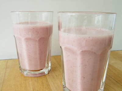 ajimiru: Jugo de fresa con leche