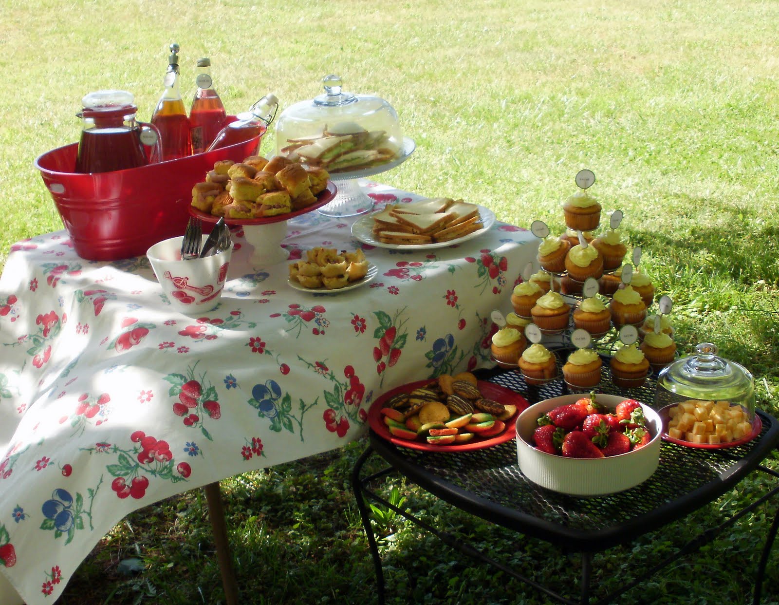 Little Red Roost: The Mad Hatter's tea party