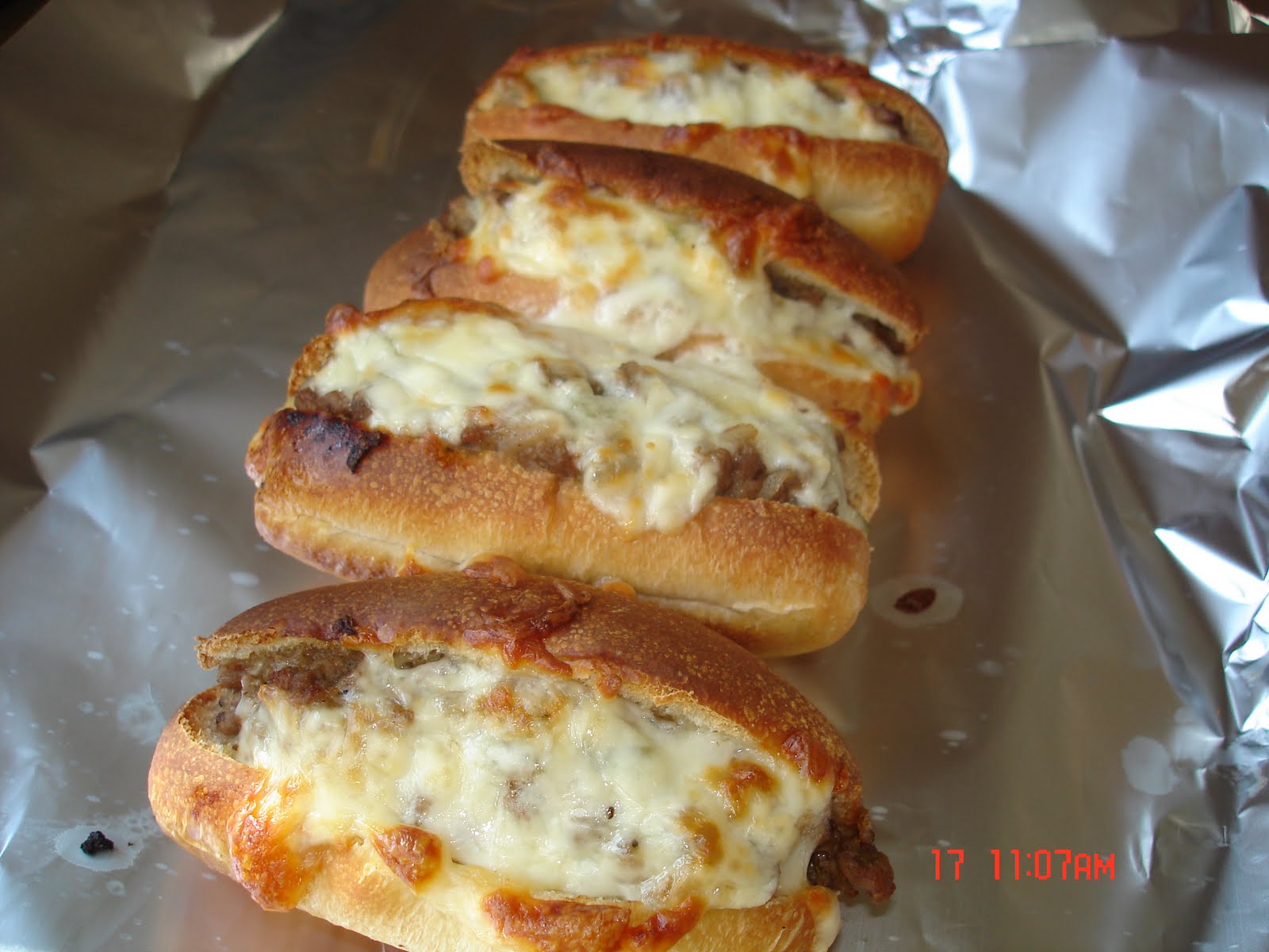 Le carnet gourmand de Simone: Pain garni au boeuf haché gratiné