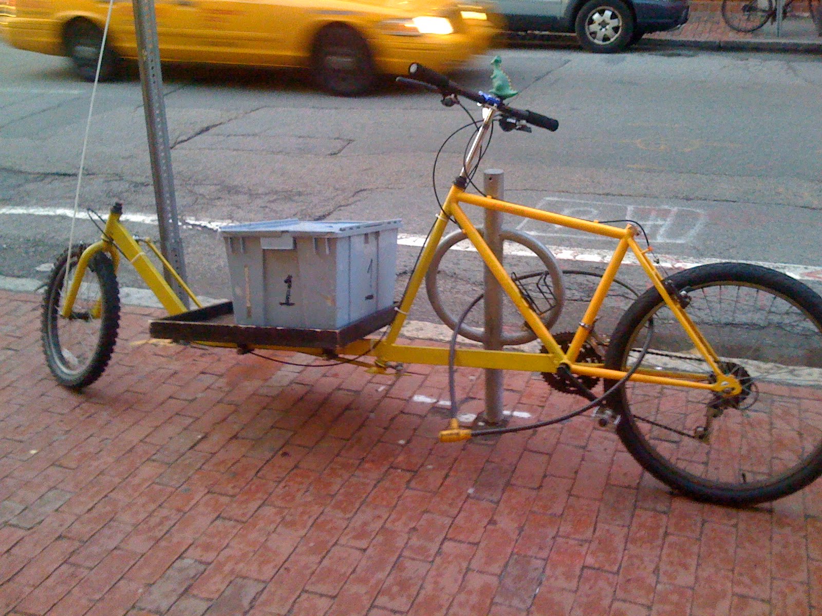 Biking in Heels: Home brew cargo bike