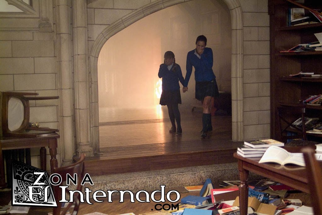 La tetera de TinkerBell •º☆: El Internado llega a su fin