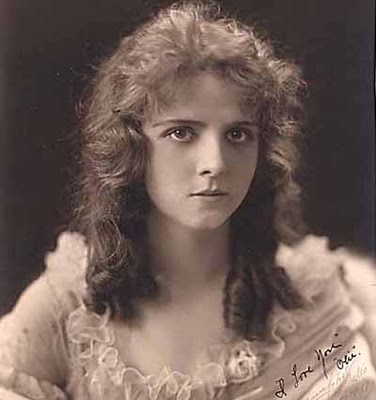 Tales of a Madcap Heiress: Footlights and Shadows