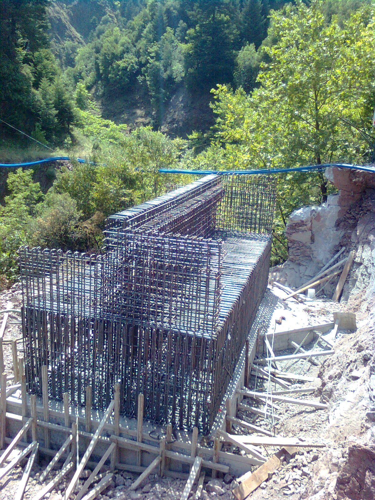 ΤΟΠΟΘΕΤΗΣΗ ΣΙΔΗΡΟΥ: ΑΚΡΟΒΑΘΡΟ ΣΥΜΜΙΚΤΗΣ ΓΕΦΥΡΑΣ