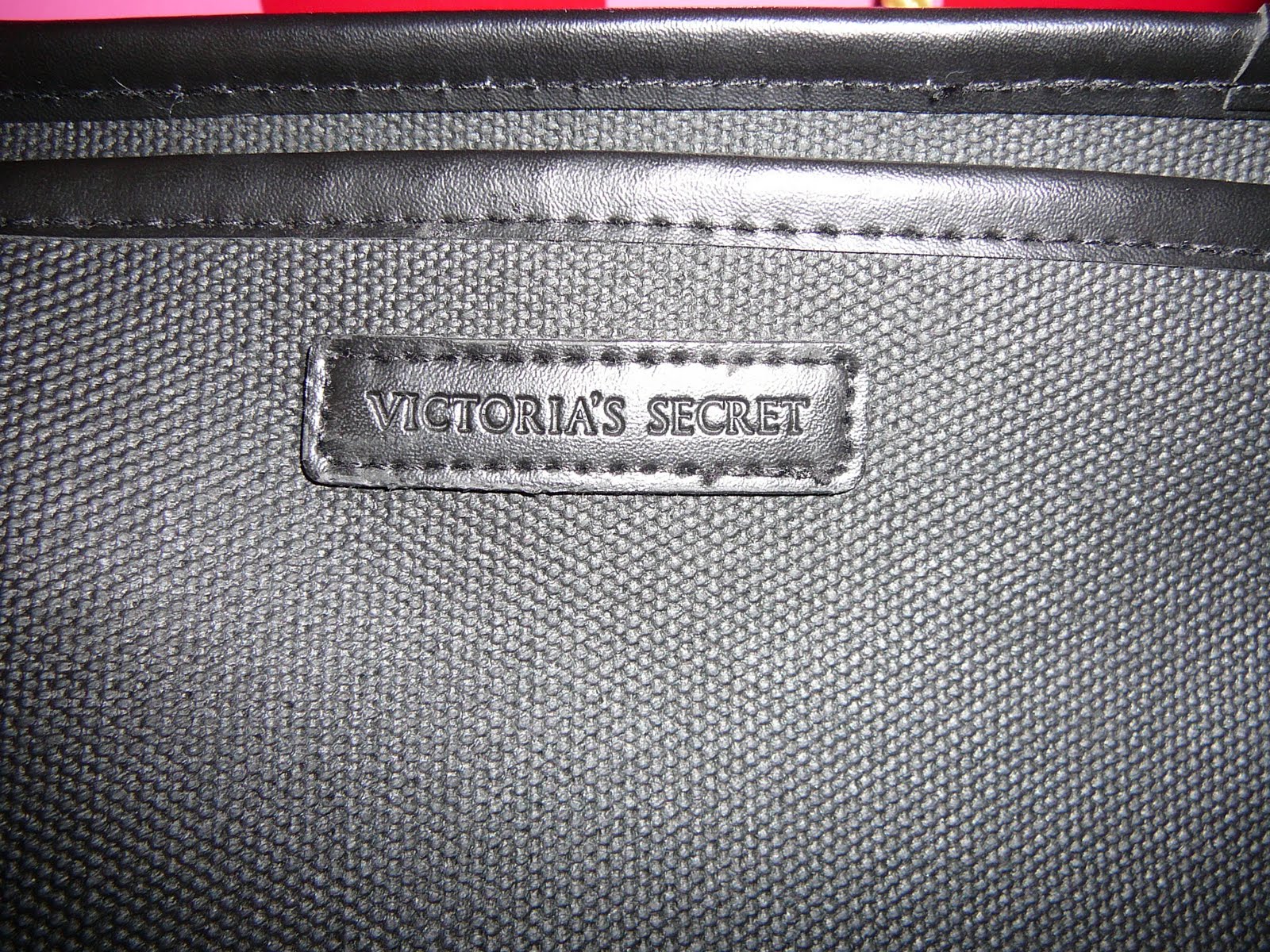 VICTORIA'S SECRET: Bolso Victoria's secret monogram