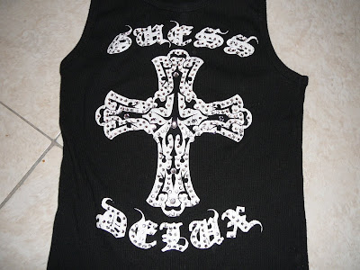 VICTORIA'S SECRET: Guess Remera cruz strasses EXCLUSIVO DISEÑO