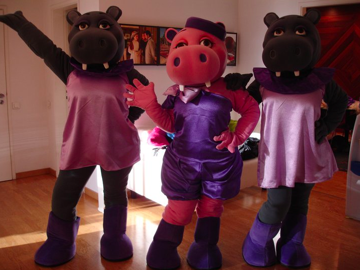 Lipstick Mistress: "POPOTA DANCE TOUR"