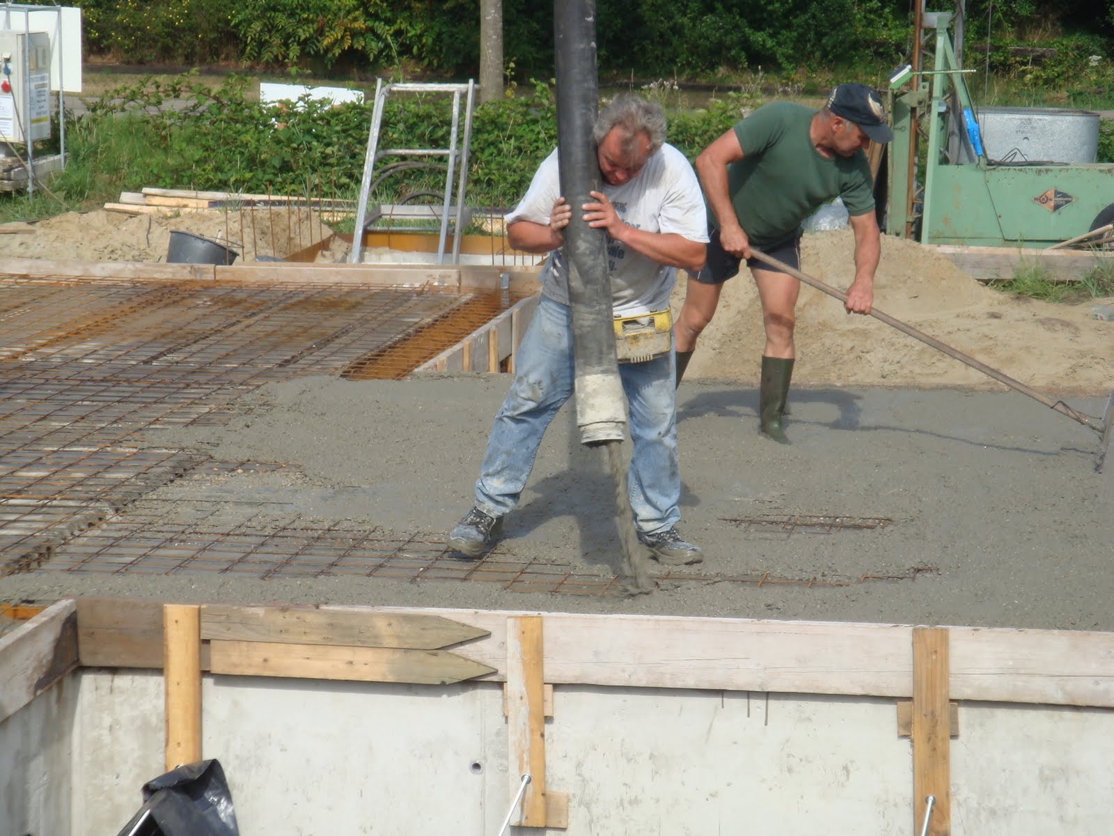 kattebolleke: Druklaag beton op de kelderwelfsels