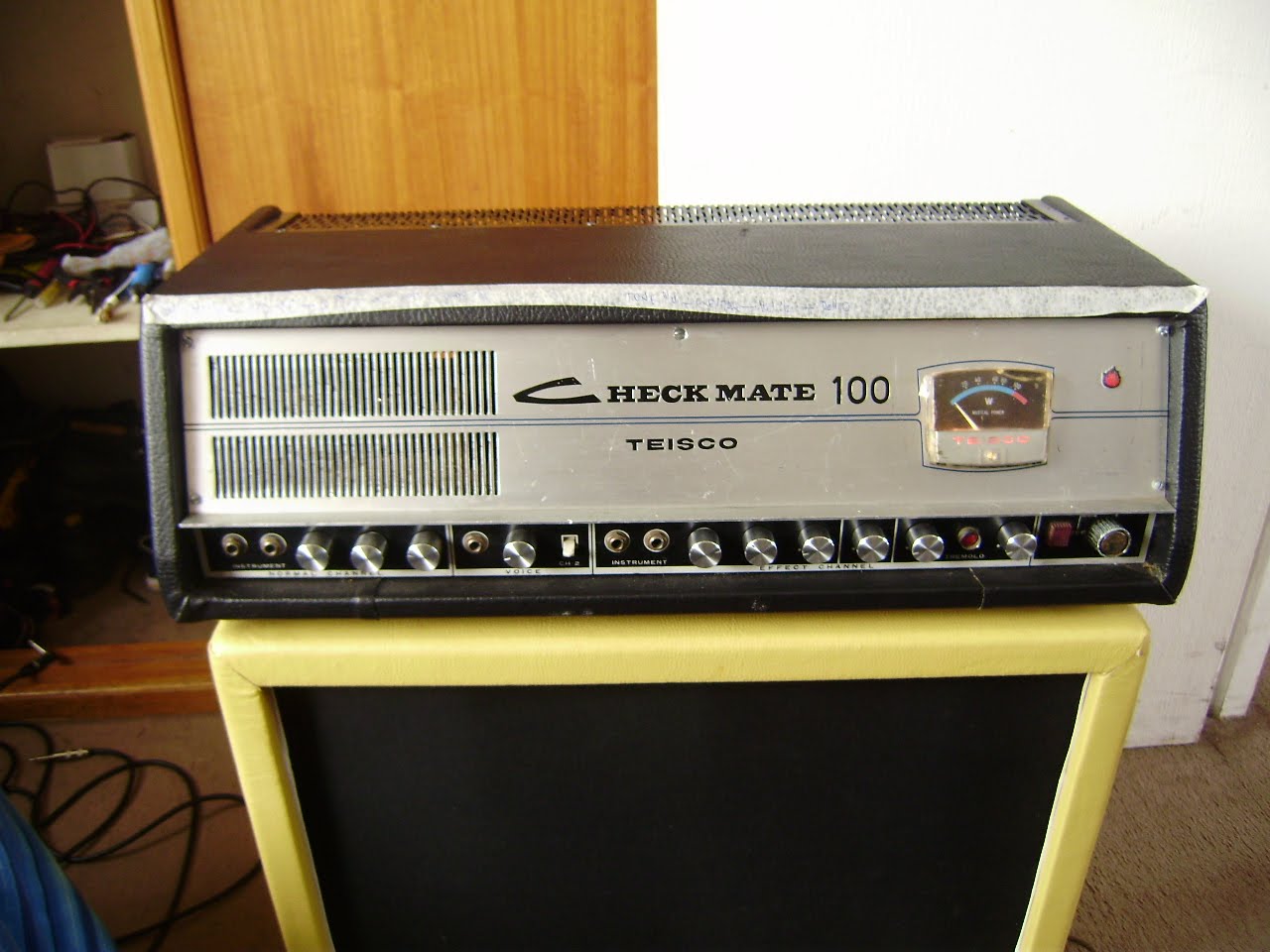 PCR Guitar Tech: Teisco Checkmate 100