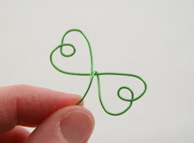 Childmade Tutorials: Wired Shamrocks