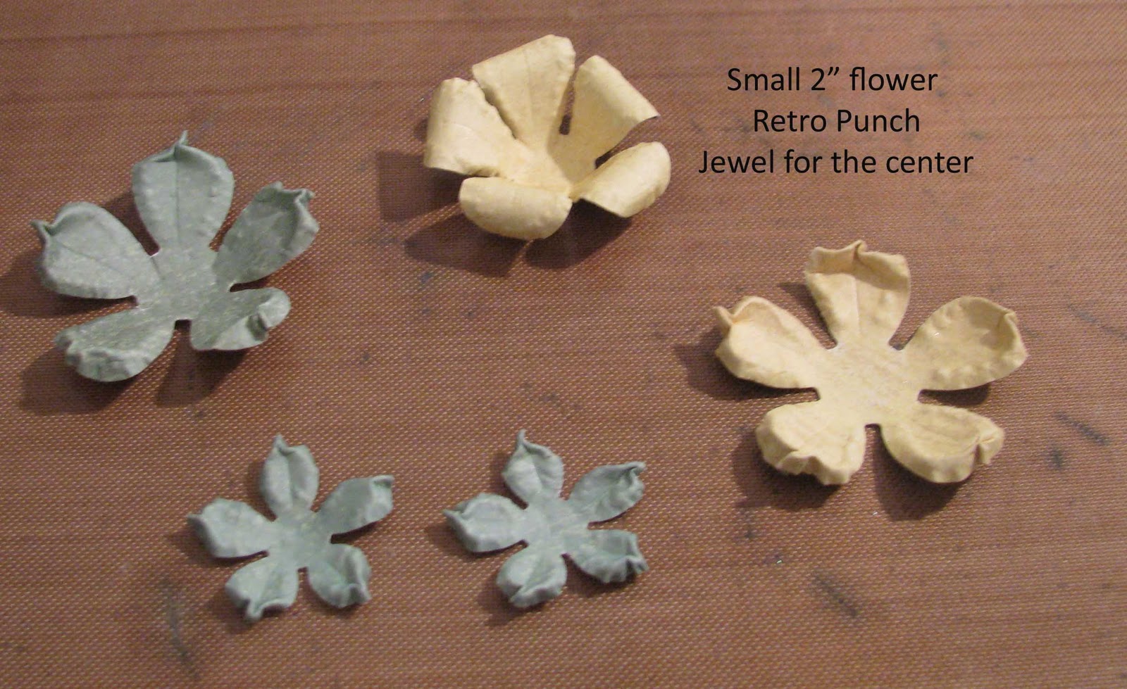 Stars 'N' Sparkles, Blooms 'N' Bling: Pinched Rose flower tutorial