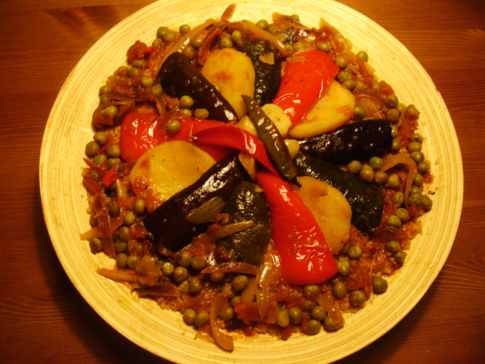 libyan food: Libyan Couscous with Fish: Kusksi bil Hoot كسكس بالسمك على ...