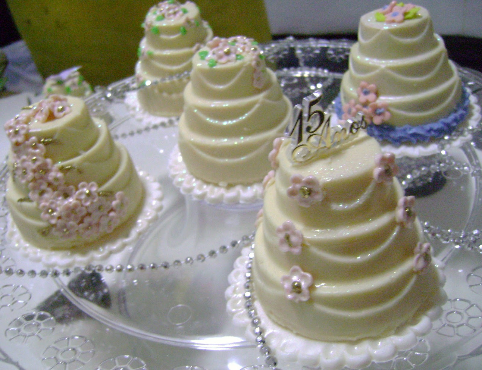 Magic Doces Finos: Mini bolos