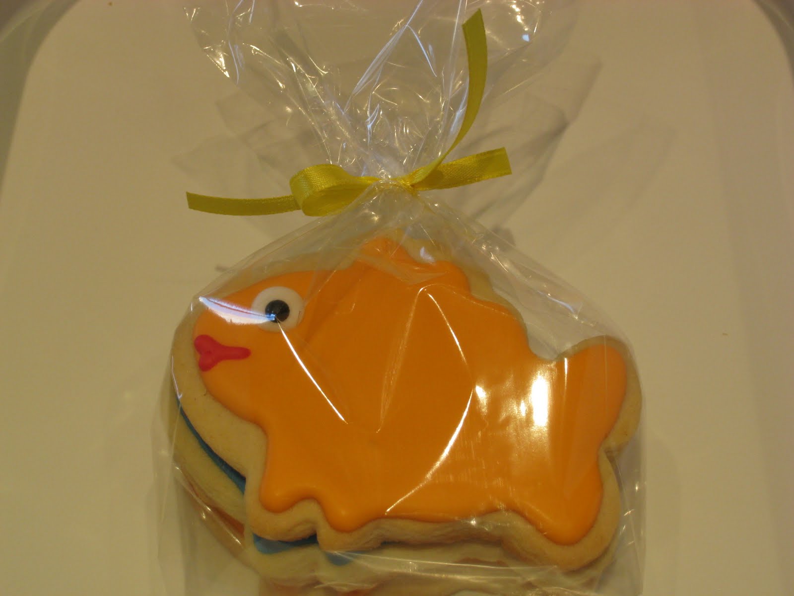 Best Tasting Sugar Cookies Ever!!: Fish Friends