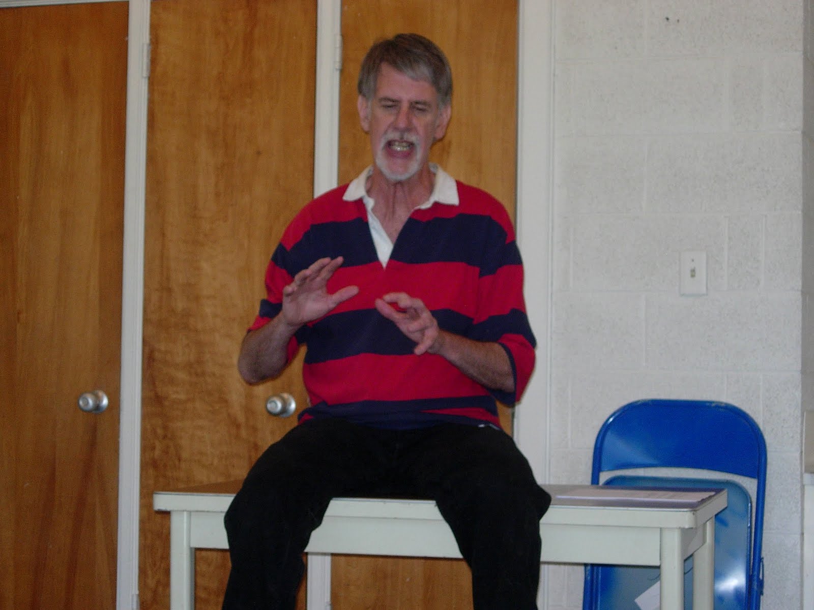 Smith Mountain Lake Mystery Writer: April 2010