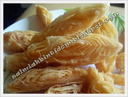 KUIH MUIH TRADISIONAL KAK SAL: Biskut Lidah Buaya