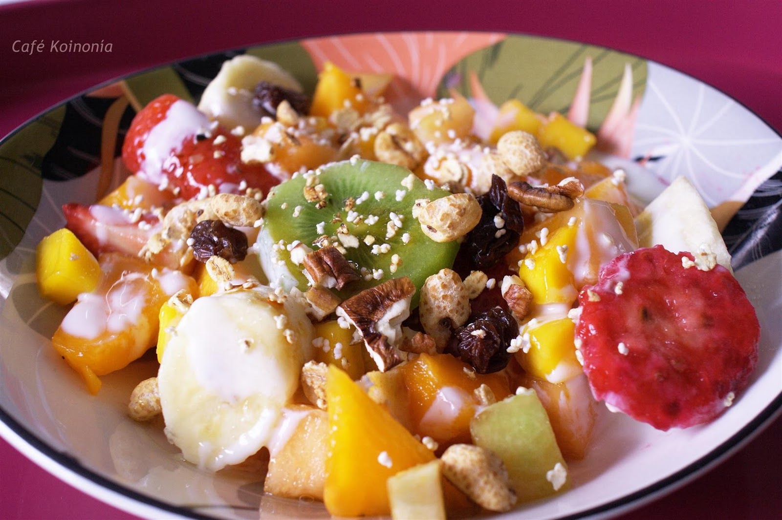 Café Koinonía: Ensalada de frutas al estilo Café Koinonía.