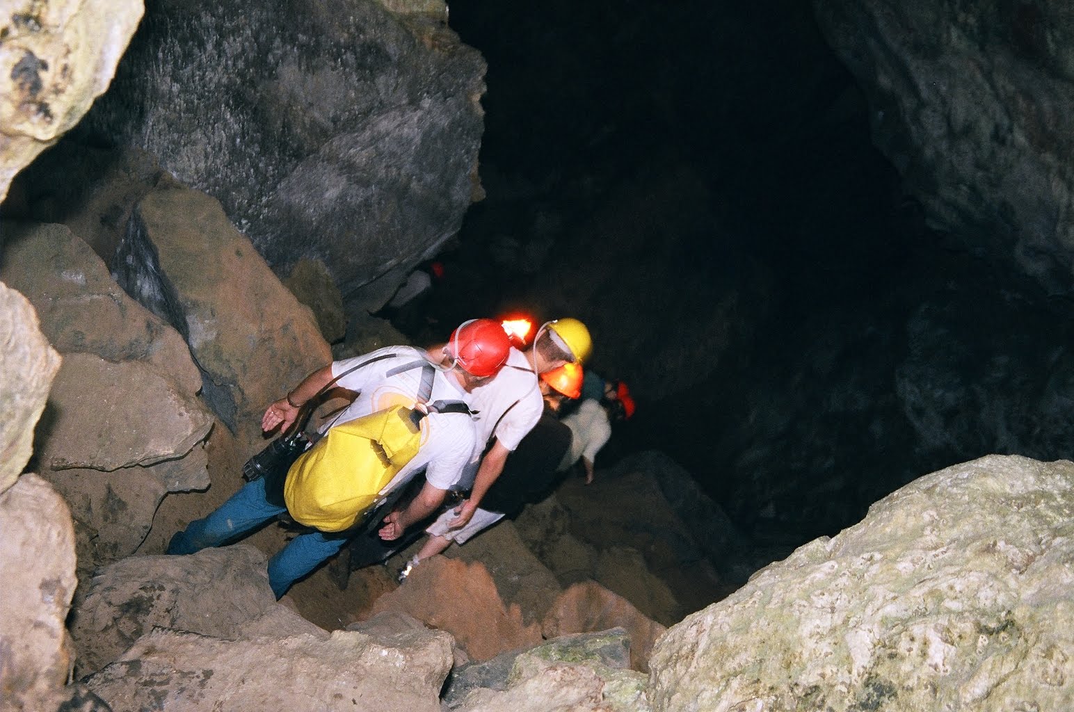 GAPIANOS: ESPORTES DE AVENTURA - CAVING