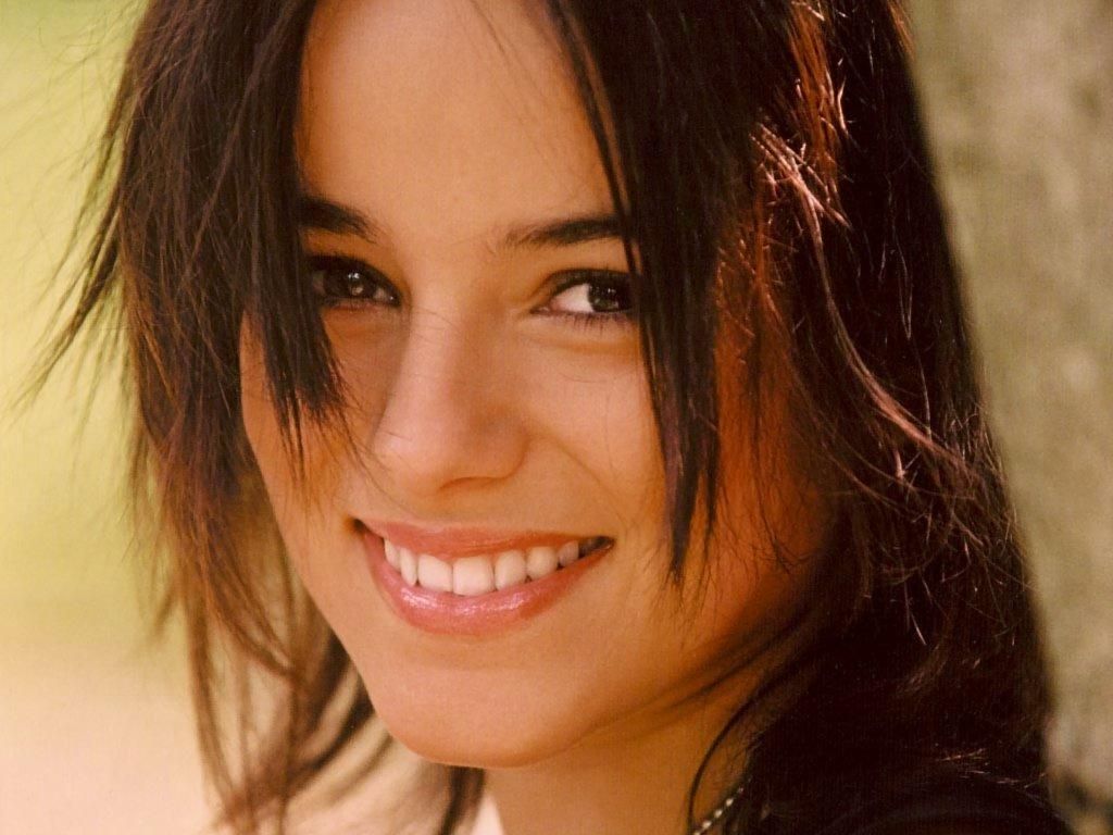 Alizee Jacotey | ::: Latest Wallpapers::