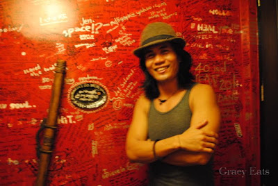 Graey Eats Manila: VAN GOGH IS BIPOLAR