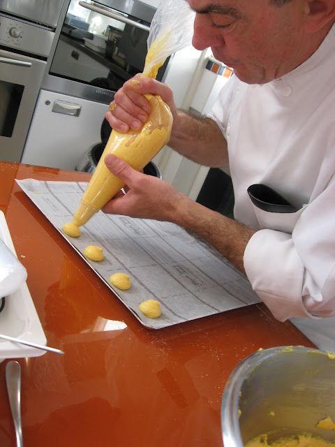 paris breakfasts: Macaron Class at Lenotre