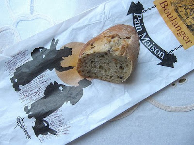 paris breakfasts: Baguette Stalker