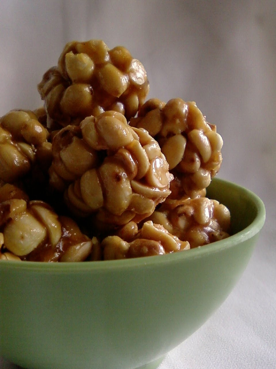 Verusenagapappu Vundalu ~ Peanut Laddu - Blend with Spices
