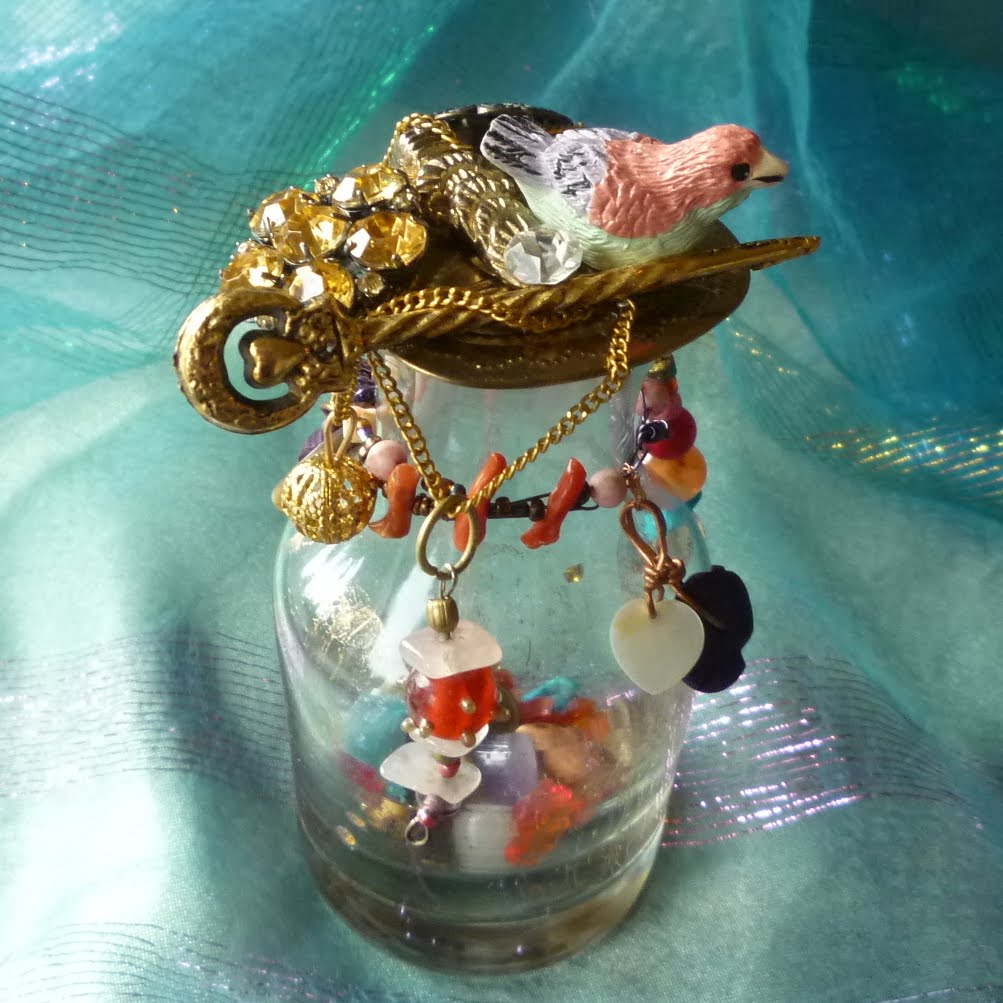 mystic2awesome and back: Spirit Jar witch Bottle Container