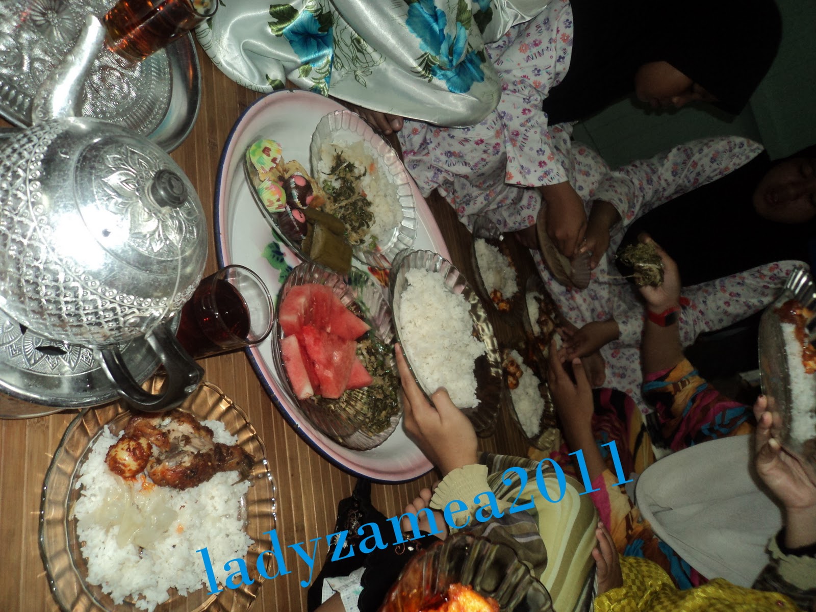 PadaSuatuHari...: kenduri kendara CNY