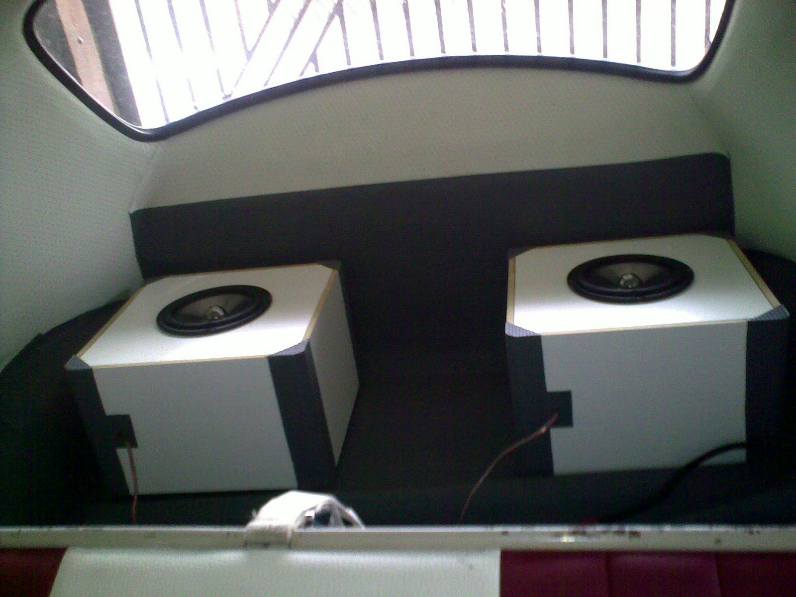 Aventuras do "meu" Fusca: Caixas de Som do Fusca