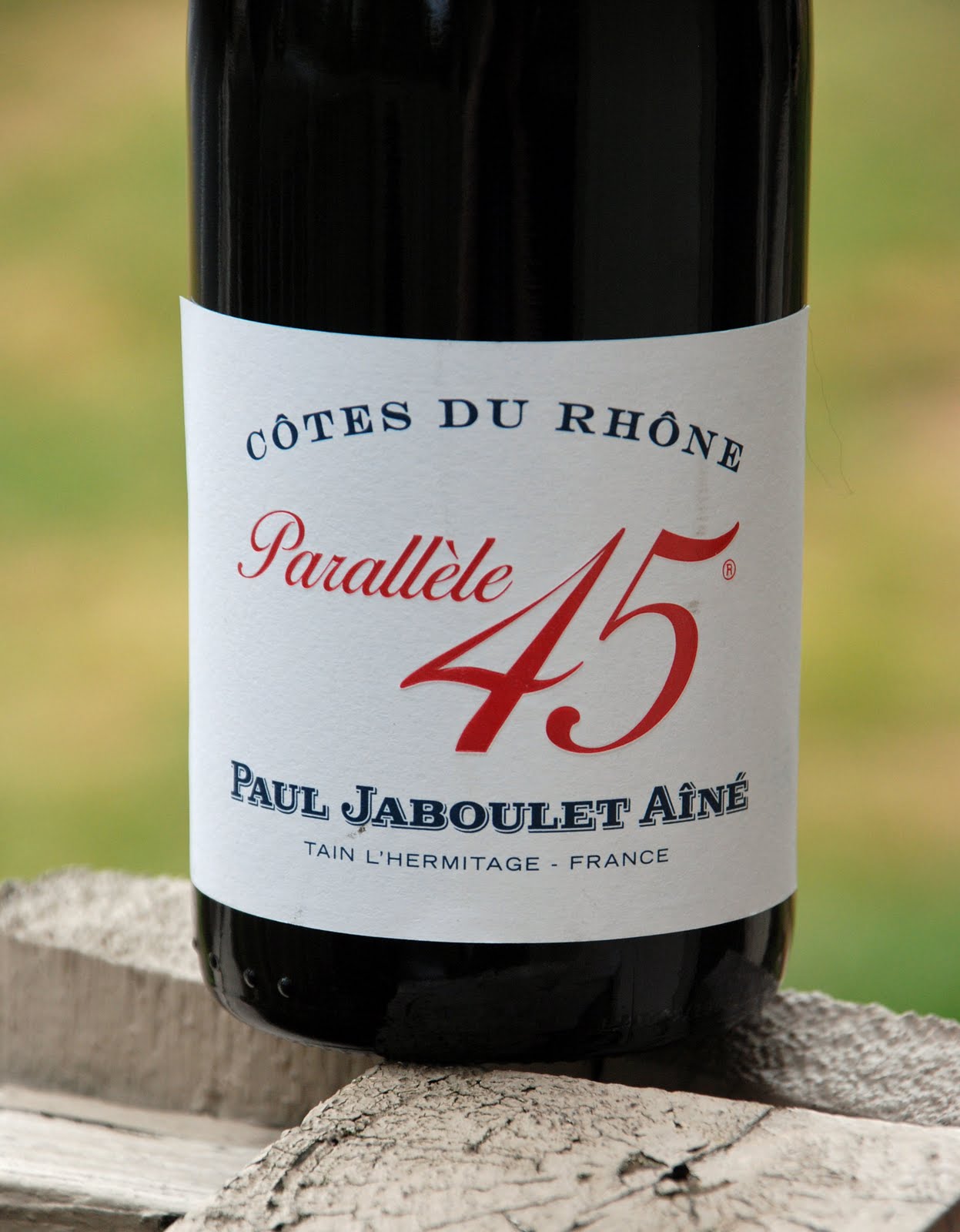 Two Dogs, a Flamingo and a Bottle of Wine: Parallele 45 Cotes du Rhone