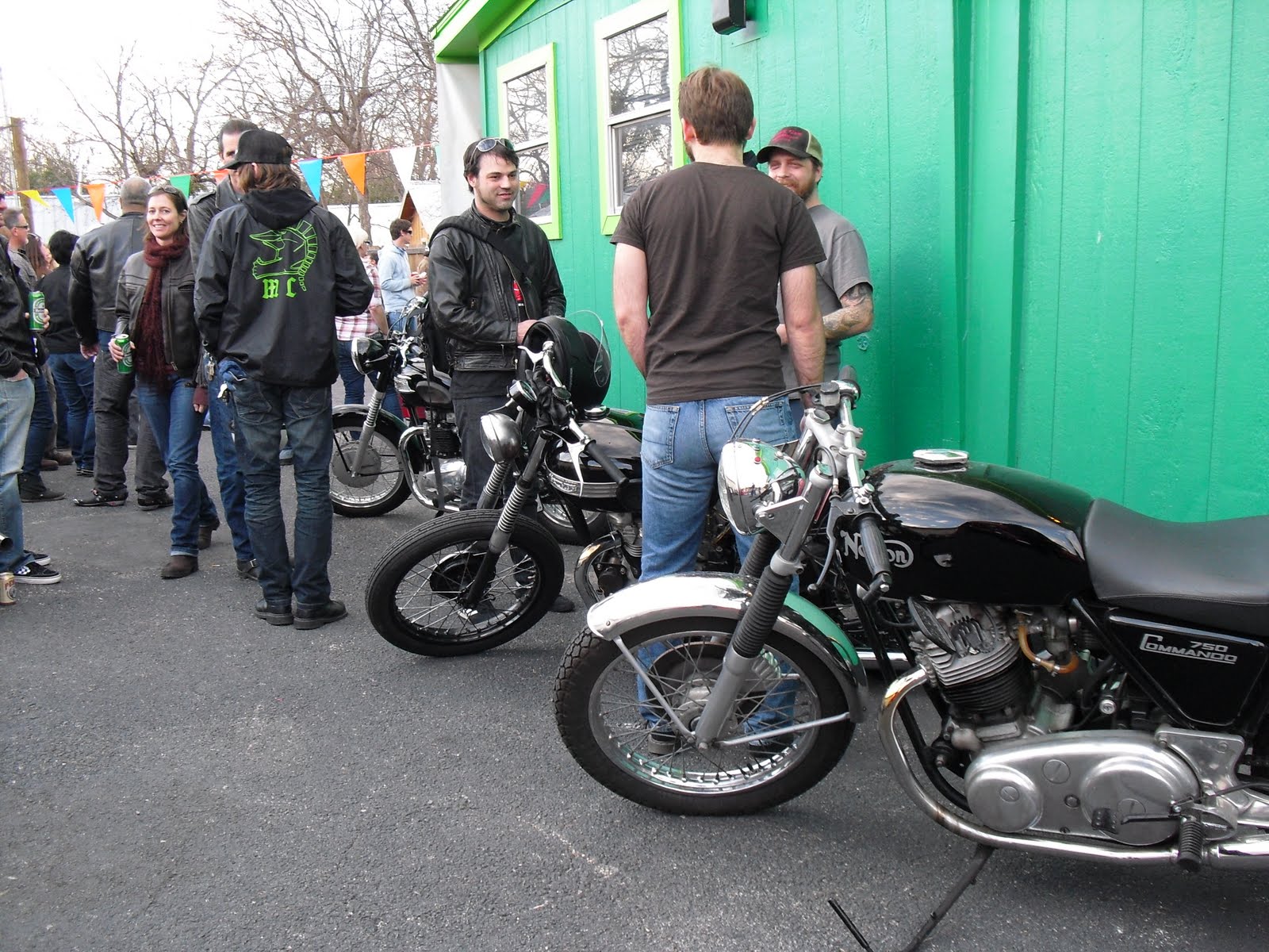 At least it looks fast: Rockabilly Hotrod/Motorcycle Party