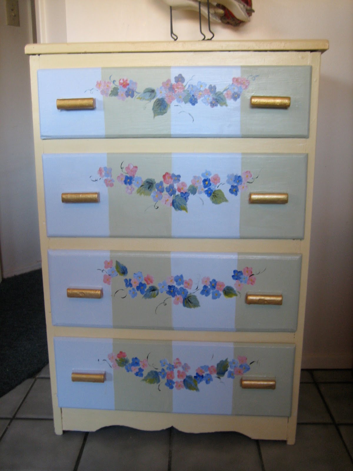 Beautiful Hand Painted Furniture: HAND PAINTED DRESSER ($195)