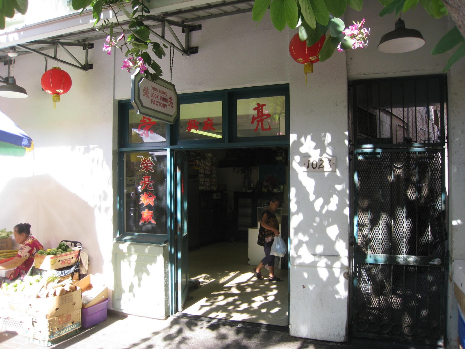 A Sense Of Place: Hole in the Wall Food Tour