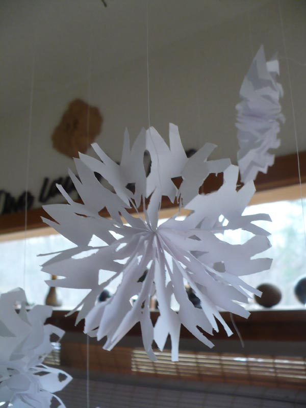 The Enchanted Tree: Snowday Snowflakes Tutorial.