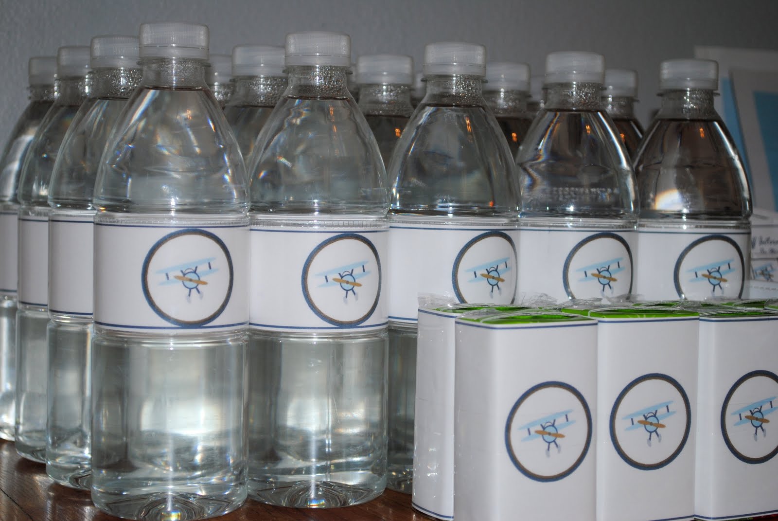 The Pampered Mom: {DIY Water Bottle Labels}